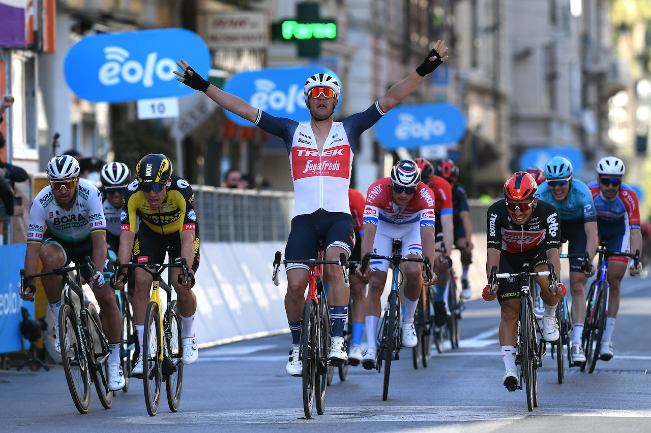 The Daily Peloton – Professional Cycling News, Views and Features